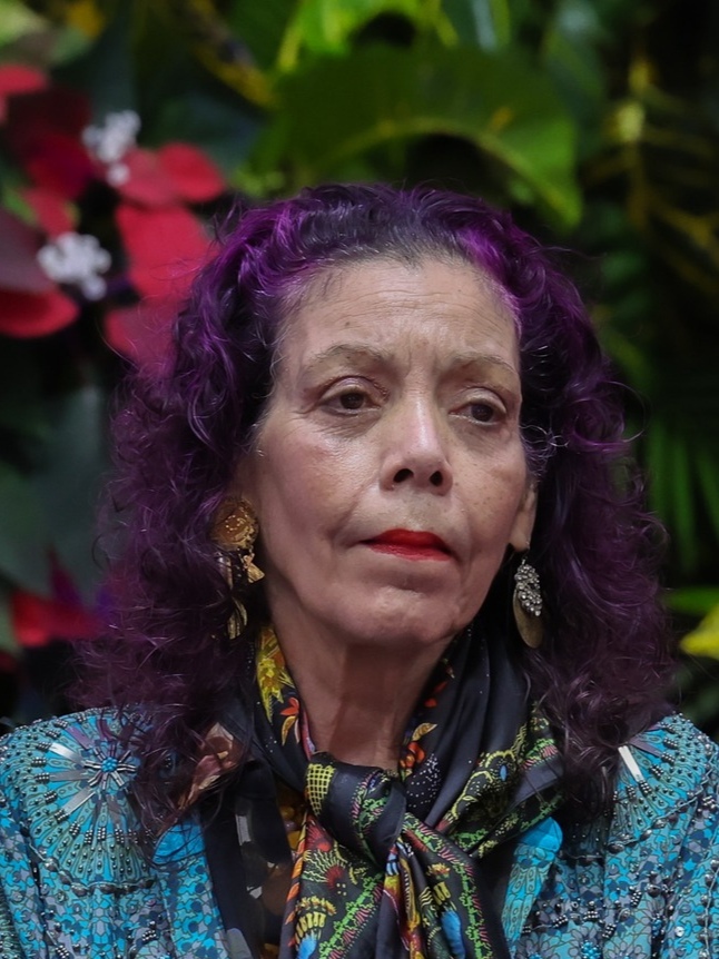 Suzanne Elizabeth Innes-Stubb - World First Ladies